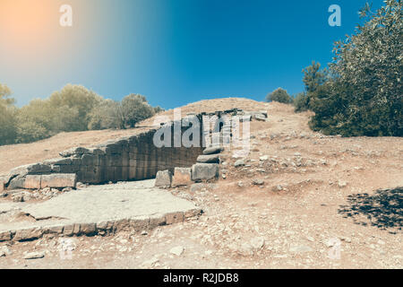 Treasury of Atreus also known as the tomb of Agamemnon, a mycenean ...