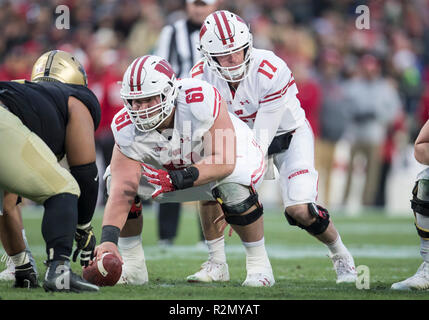 Wisconsin Badgers offensive lineman Jack Nelson (79) blocks during an ...