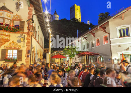 Market Square with Neubeuern Castle, Chiemgau, Upper Bavaria, Bavaria ...