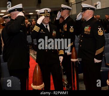 GROTON, Conn. (Nov. 2, 2018) Ohio native Capt. Ronald Withrow, outgoing ...
