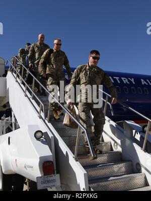 Soldiers from the 503rd MP (Military Police) Battalion (Airborne), 16th ...