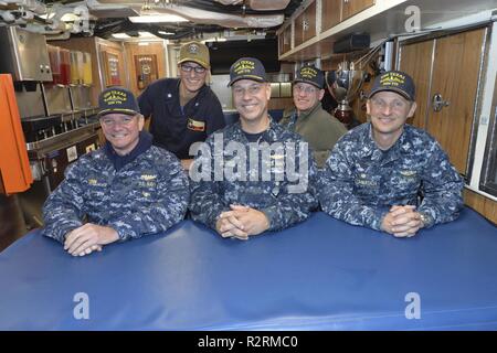 KETCHIKAN, Alaska (October 27th, 2018) Sailors on Undersea Rescue ...