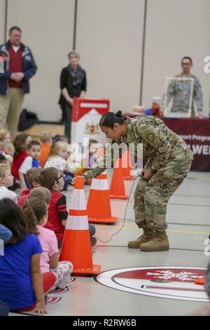 Sgt. 1st Class Joyce Dean, left, and Chief Master Sgt. Bryan Morberg ...