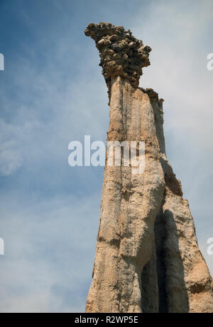 rock formation pyrenees france Stock Photo - Alamy
