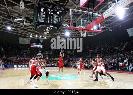Vladimir Lucic (FC FC Bayern Munich, 11), Charles Thompson (Fitness ...