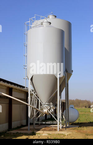 Warehouse for corn feed for animals Stock Photo - Alamy