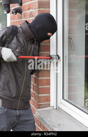 crime, robbery, housebreaking, jimmy, crowbar, police, theif, thief ...