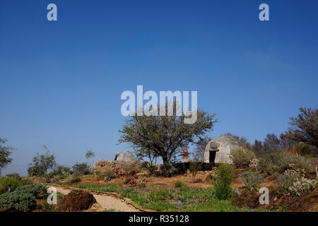 A typical 'skerm' or shelter built by Bushmen (San) in the Karoo Desert ...