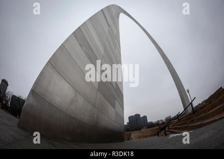 The Gateway Arch, a 630-foot (192 m) monument in St. Louis, Missouri ...