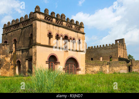 Fasil Compound and Bath in Fasil Ghebbi (founded by Emperor Fasilides ...