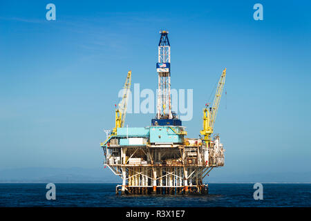 Oil Rig off the coast of Santa Barbara, California Stock Photo - Alamy