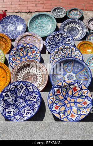 Traditional arabic handcrafted, colorful decorated plates of Morocco ...
