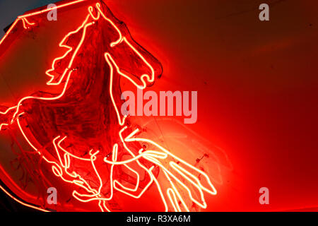 Vintage neon sign in Calabasas, California Stock Photo - Alamy