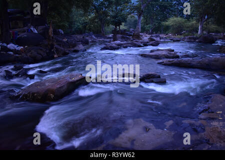 Hogenakkal Falls, waterfall in South India on the Kaveri river ...