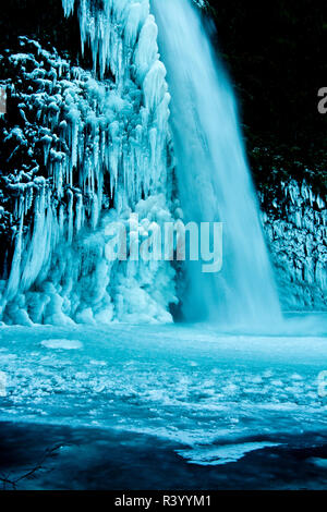 Detail, Lower Horsetail Falls, winter, frozen, Columbia River Gorge ...
