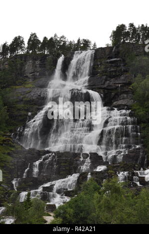 waterfall tvinnefossen voss hopland norway Stock Photo - Alamy
