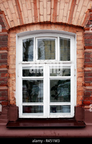 Reflection of Red Brick Cottage in Garden Pond Stock Photo - Alamy