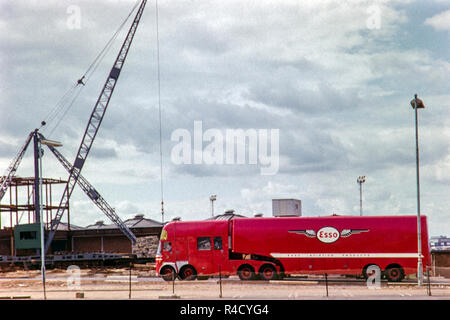 esso fuel tanker hgv/lgv Stock Photo - Alamy