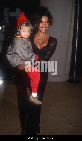 DIAGNOSIS MURDER, Victoria Rowell, Barry Van Dyke, 1993-2001, yr. 4 ...