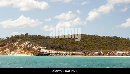 view of Fraser Island, the world's largest sand island, Queensland ...