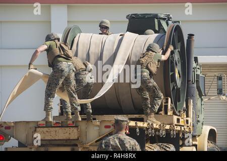 Bulk fuel specialists with Marine Medium Tiltrotor Squadron 365 ...