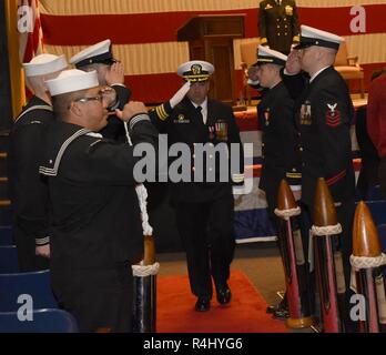 GROTON, Conn. (Oct. 26, 2018) Tampa, Florida native Cmdr. Philip ...