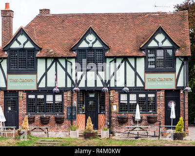 The Crown Pub, The Moor, Cookham, Berkshire, England, United kingdom ...