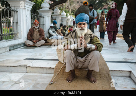 Armed, old Indian Sikh warrior (nihang) with his traditional lance ...