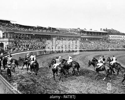 Doncaster Racecourse early 1900s Stock Photo - Alamy