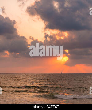 Tel Aviv Sunset Over The Ocean Sea Stock Photo - Alamy