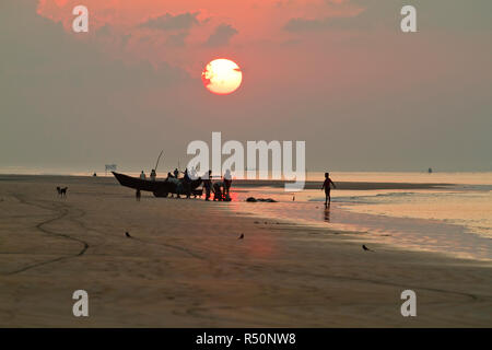 Kuakata Sea Beach Stock Photo - Alamy