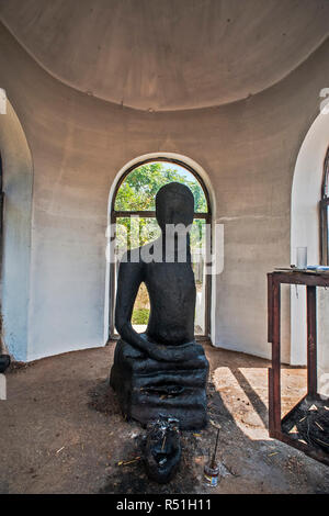 21â€“Jan-2013-11th century statue of Lord Buddha; Karumadi Kuttan; 5 km ...