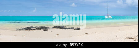 Pointe d'Esny beach, Mauritius. Panorama Stock Photo - Alamy