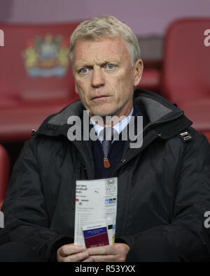 David Moyes manager of Everton in the pregame warmup session during the ...