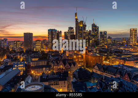 Sunset auf dem Dom Frankfurt Stock Photo - Alamy