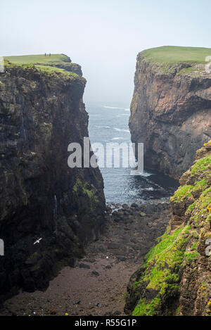 Geo inlet Eshaness Shetland Islands Scotland Stock Photo - Alamy
