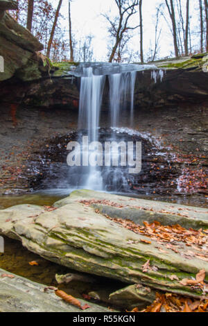 Blue Hen Falls in Autumn, Cuyahoga Valley National Park Stock Photo - Alamy