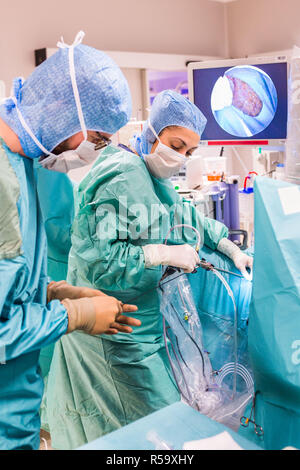 Treatment of kidney stones by rigid ureteroscopy (URS-R), Angouleme ...