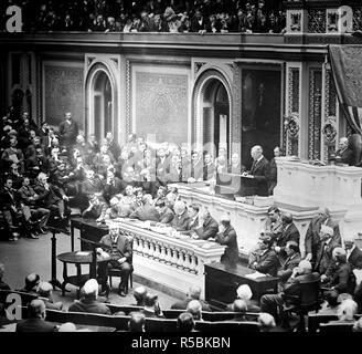 Woodrow Wilson at joint session of congress Stock Photo - Alamy