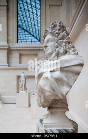 Paris, France - Inside Atrium, The "Louvre Museum", Sculpture COurt ...