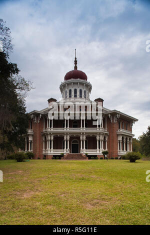 USA, Mississippi, Natchez. Longwood, historic antebellum home of Haller ...