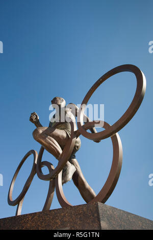 USA, Alabama, Oakville, Jesse Owens Museum, statue of Jesse Owens Stock ...