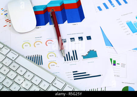 Portrait of graph paper, pen, mouse and keyboard Stock Photo - Alamy