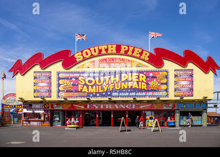 Blackpool South Pier Amusement Arcade Stock Photo - Alamy