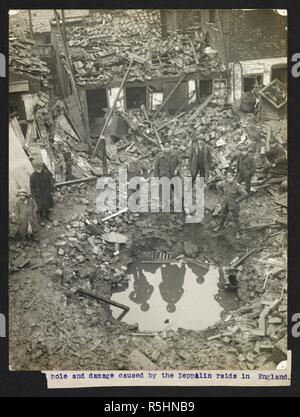 Zeppelin raids on England, 1915 Stock Photo - Alamy
