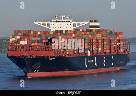 UASCs Al Dahna arrives at Hamburg Stock Photo - Alamy