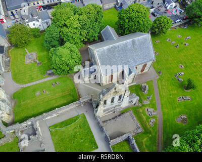 Kilwinning Abbey and Parish Church Stock Photo - Alamy