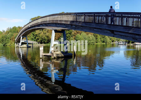 Temple Footbridge, a pedestrian bridge near Hurley, Berkshire across ...