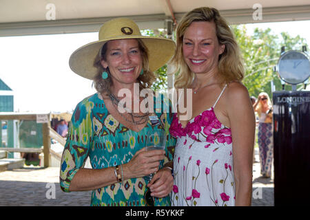 BRIDGEHAMPTON, NY - AUGUST 26: Laura Grenning, Dr. Scarlett Magda and ...