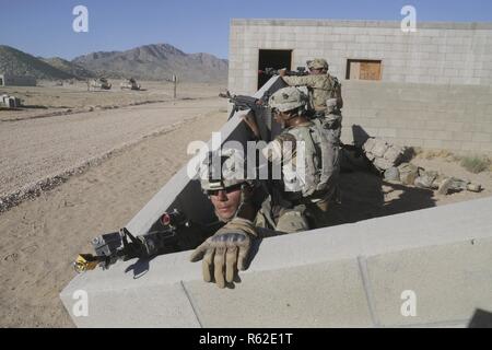 Soldiers assigned to 1st Battalion, 18th Infantry Regiment, 2nd Stock ...